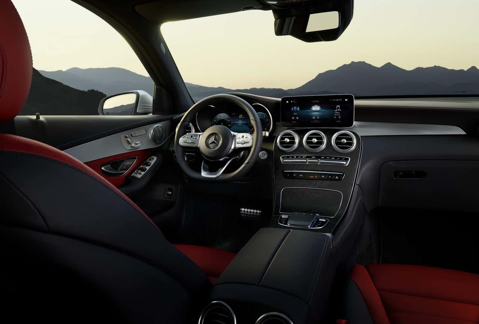 2021 Mercedes-Benz GLC Interior Albany GA | Albany Motorcars
